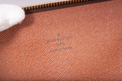 Authentic Louis Vuitton Monogram Canvas Poche Documents Portfolio Case ...